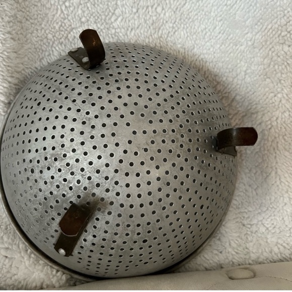 Vintage | Kitchen | 3 Footed Colander Metal Strainer Farmhouse Shabby ...